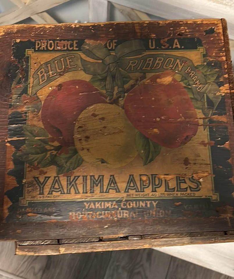 Blue Ribbon 40 LBS Traung Sea Fruit Crate Label - Yakima Valley Labels