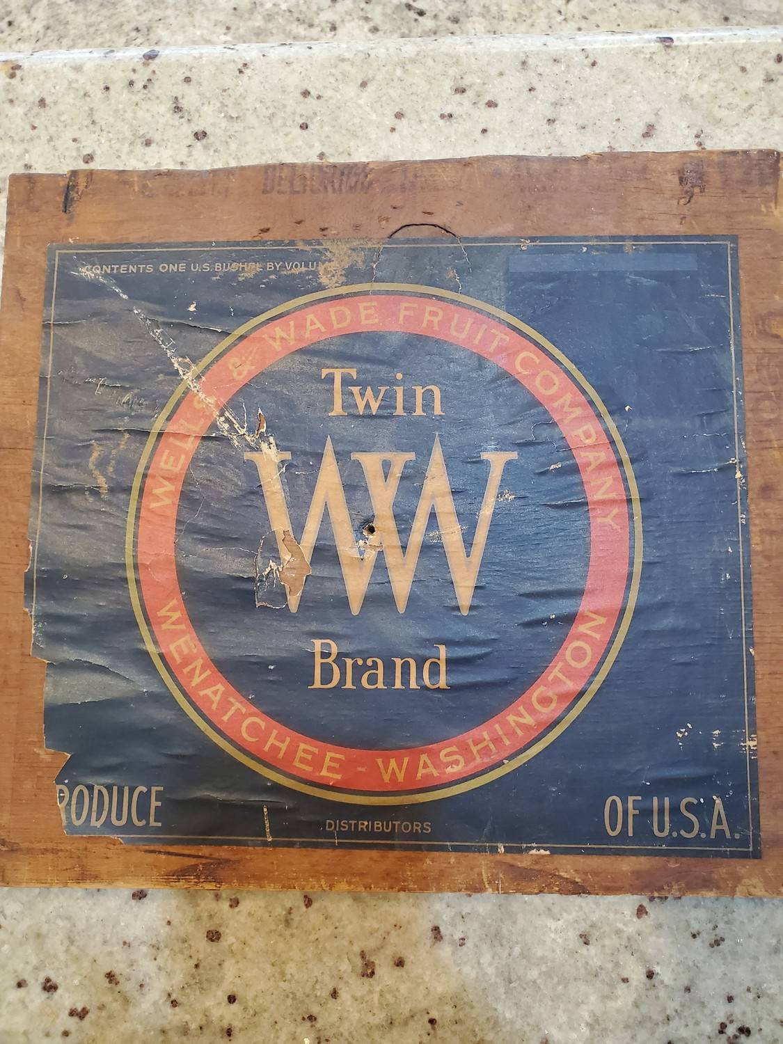 Twin W Blue Blockout Of 40lbs Fruit Crate Label - Yakima Valley Labels