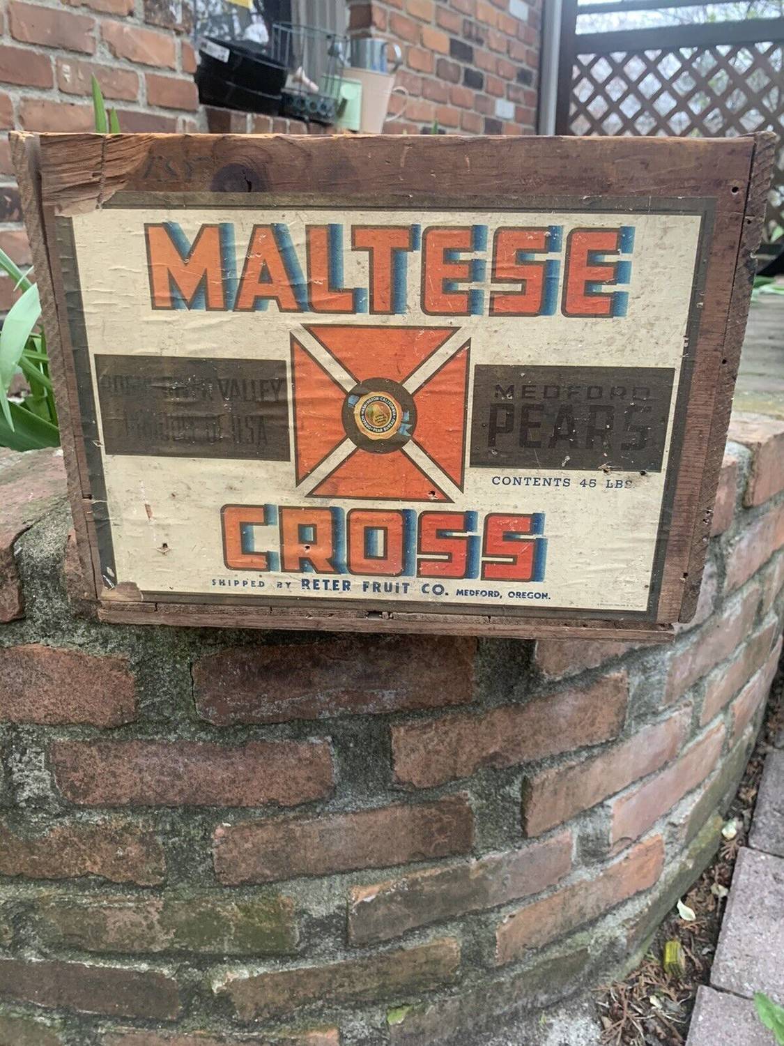 Maltese Cross Fruit Crate Label - Yakima Valley Labels